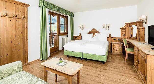 Zimmer & Suiten - Detail | Almhof Call 4*S - Dolomiten